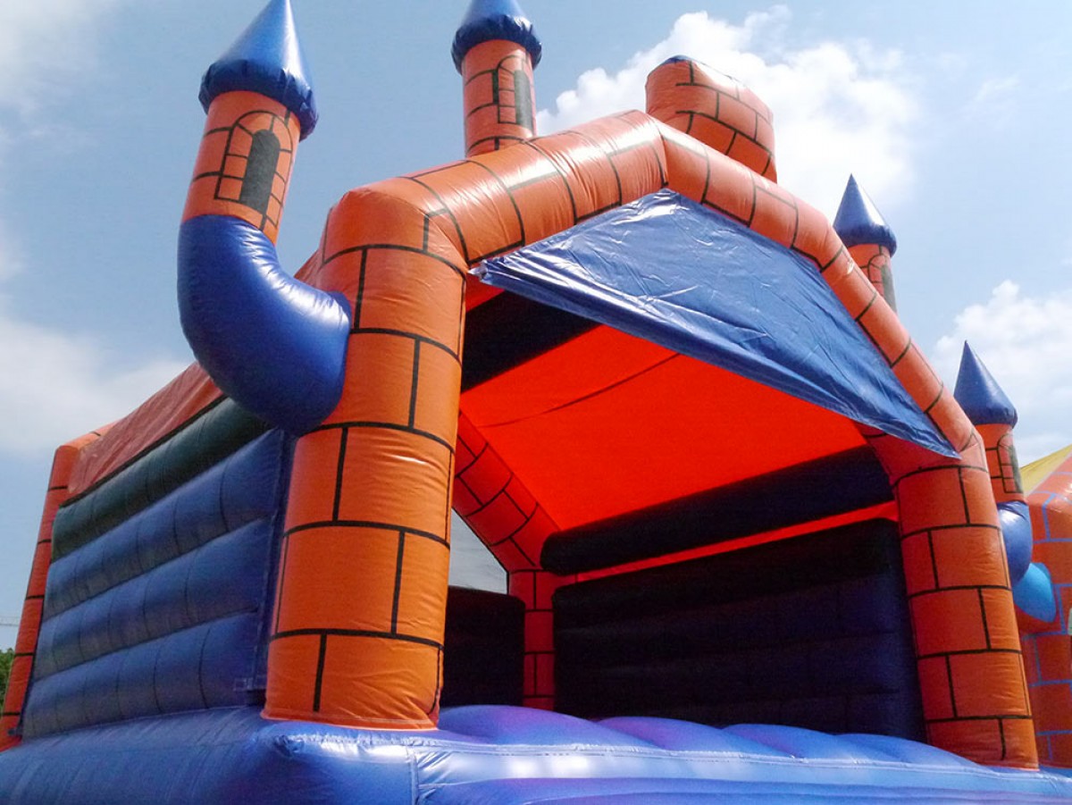 HÜPFBURG Camelot blau orange auf Lager - Jetzt direkt kaufen